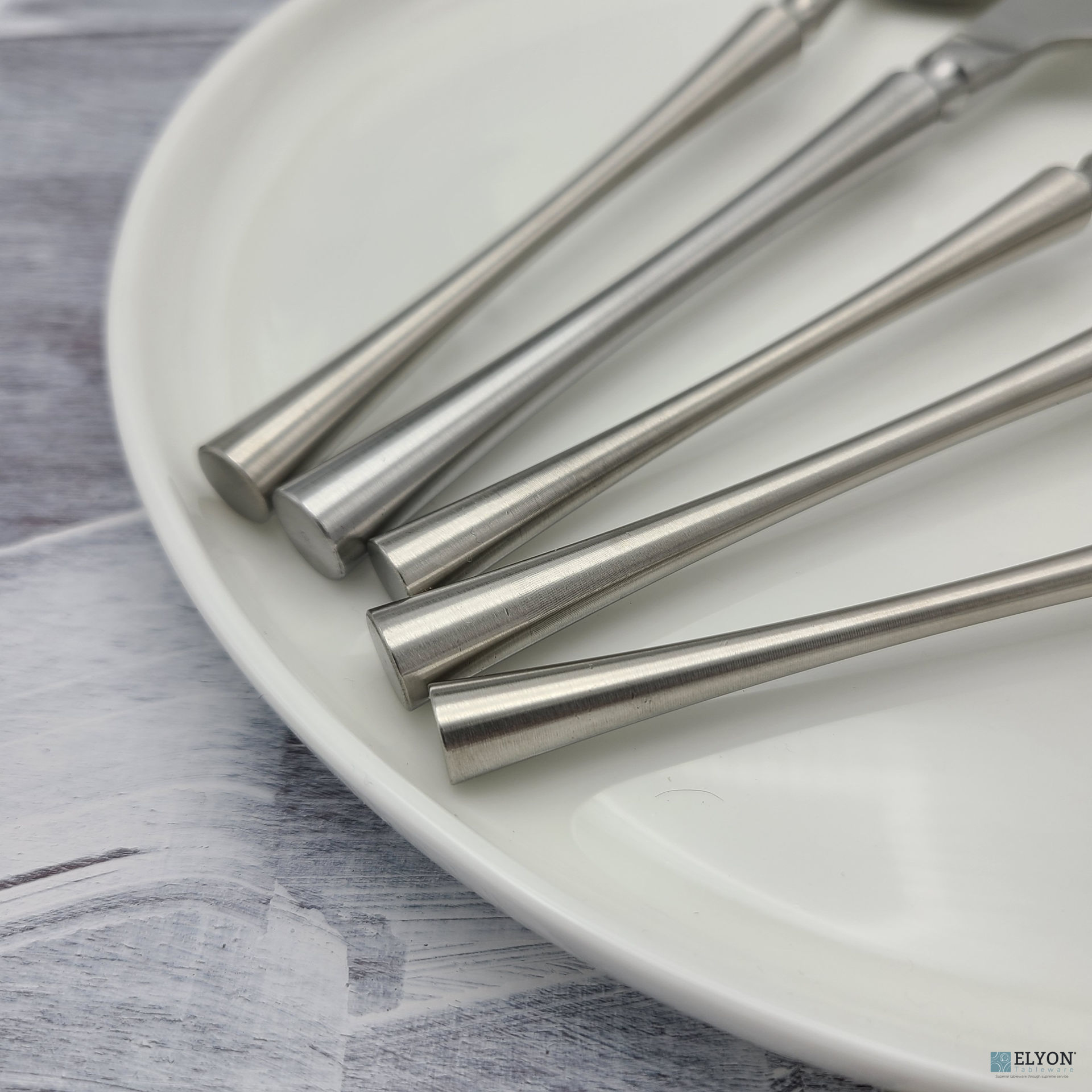 Best Modern Flatware and Silverware sets Matte Silver Elyon Tableware ...